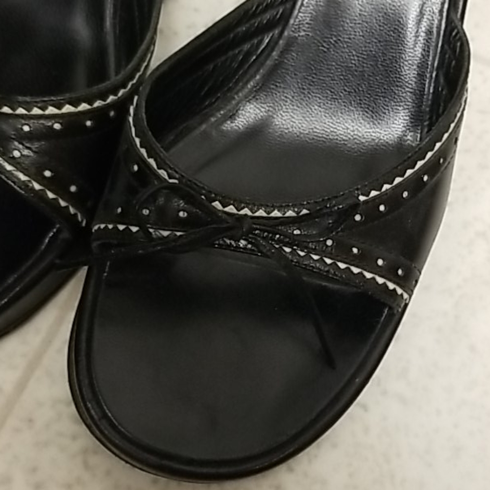 Coach Brogue Style Wedge Sandals Cute Darta Bow - Gem